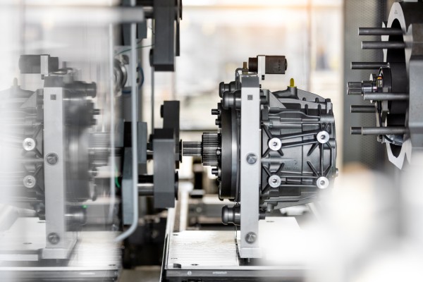 Smart production systems for e-mobility products | Schaeffler Special ...