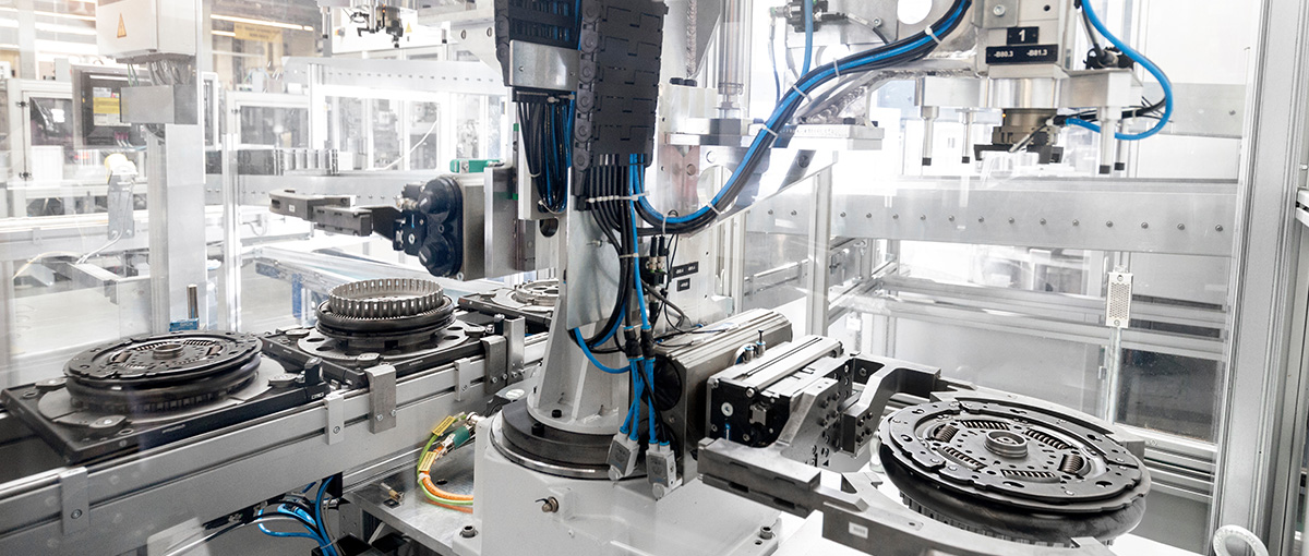 Individual assembly machines for precise product assembly | Schaeffler ...